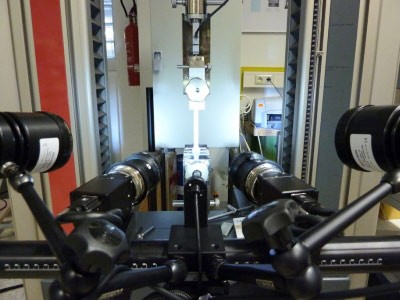 Multiaxial material testing machine Zwick Z050 with optical strain ...